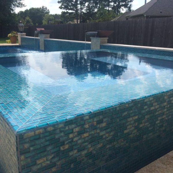 Infinity hot tub - Crystal Pools and Spas